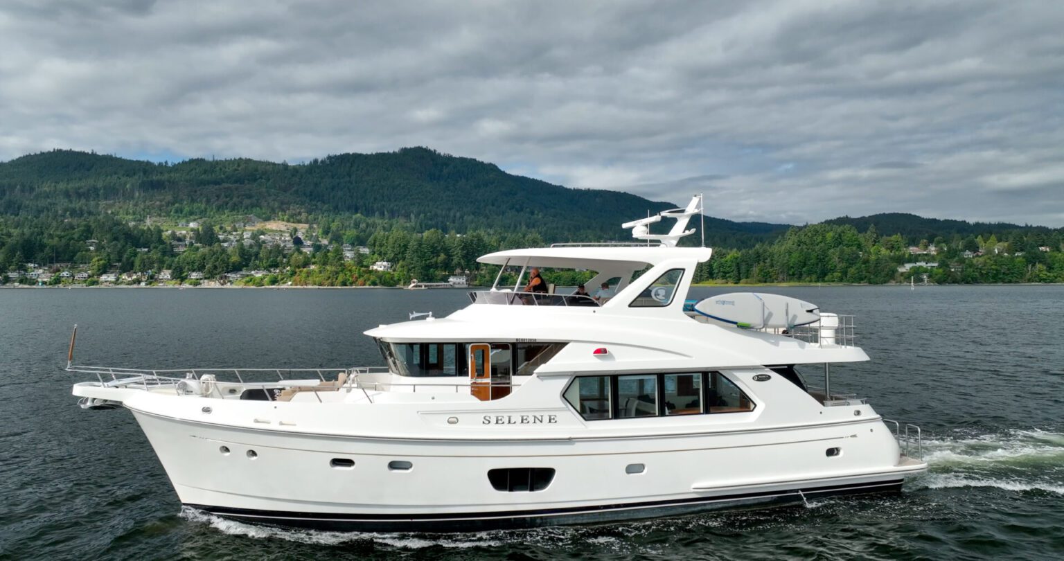 Types of Motorboats - Yachtfinders Global Ltd