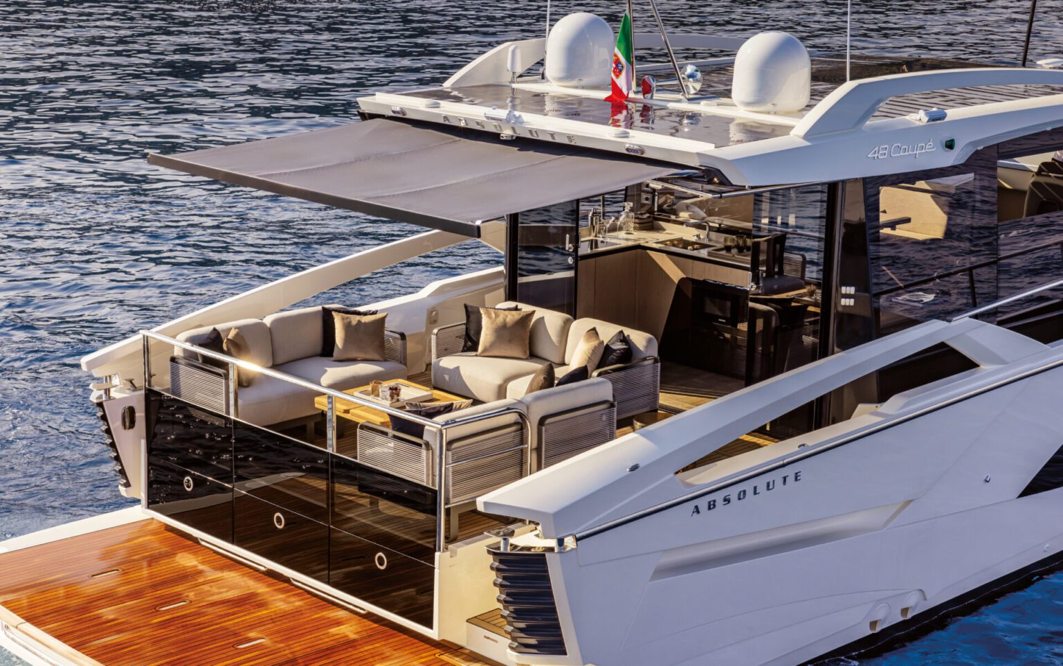 Do you know the differences in the Absolute fleet? - Yachtfinders ...